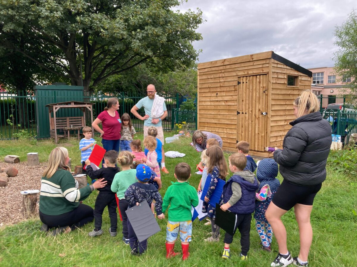 A special visitor hunts bugs with Teeny-tinies – Sustaining Dunbar